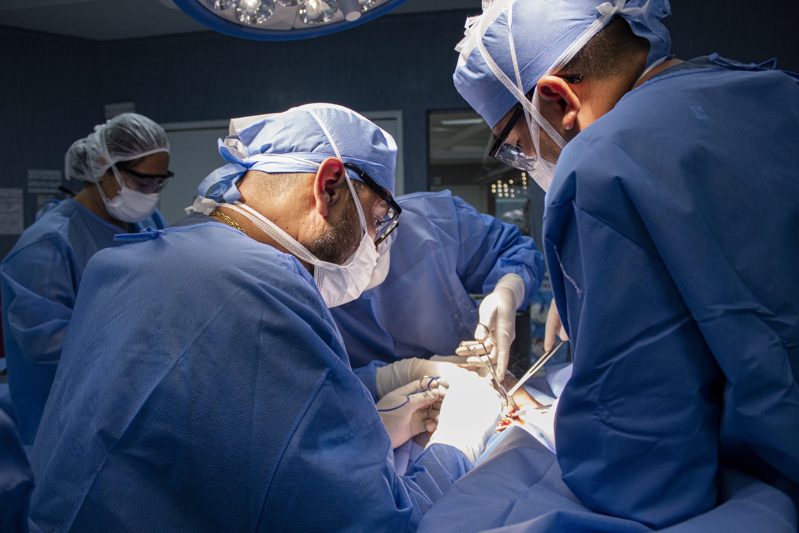 ¿Cómo es la cirugía de cáncer de mama? Conoce al mejor equipo médico