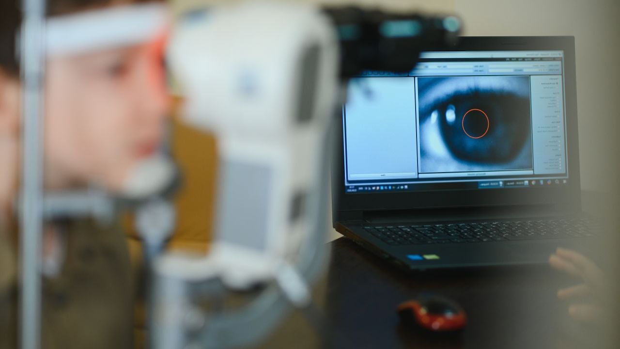 Fotocoagulación con Láser: Qué Es y Para Qué Sirve